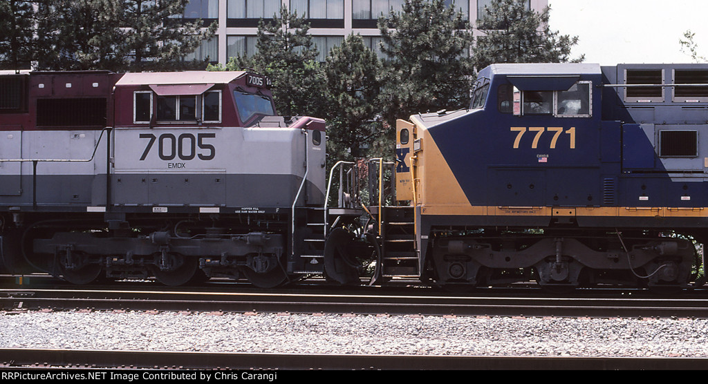 EMDX 7005 & CSXT 7771